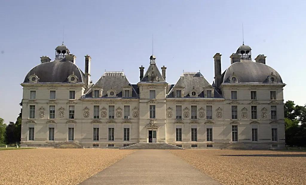 French chateaux brace for huge winter heating bills