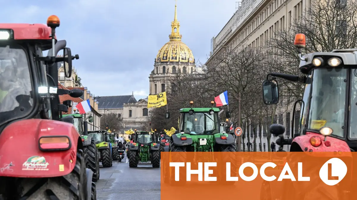 IN PICTURES: French farmers blockade Paris