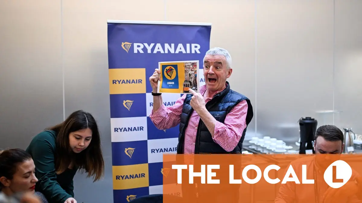 Ryanair depicts Spanish minister as clown in ad campaign