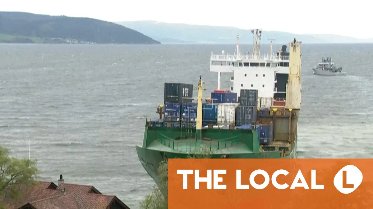 Ship run aground in Norway 'should be removed within days'