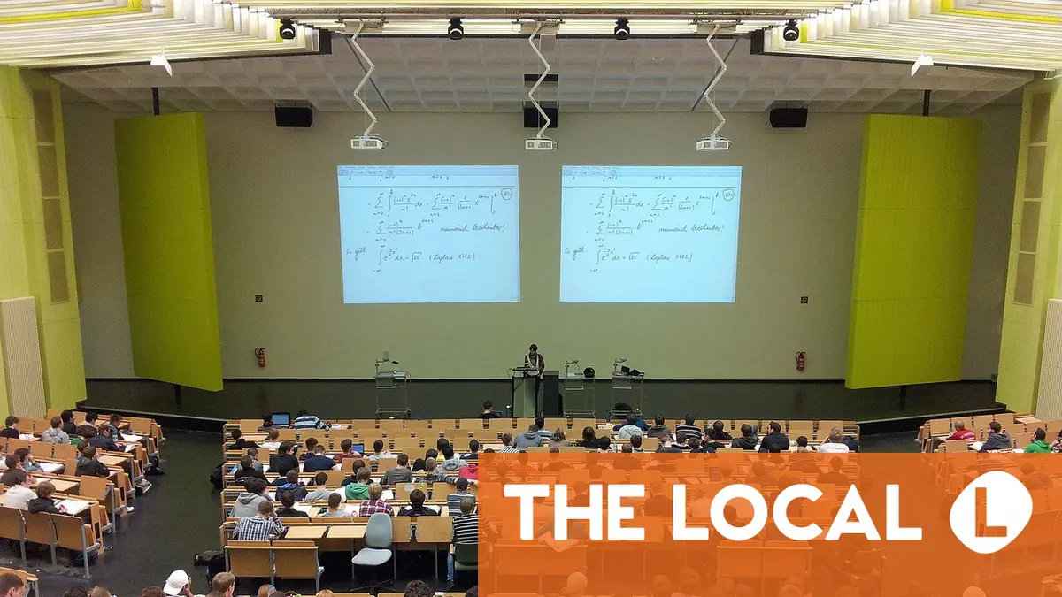 How can I stay in Switzerland after graduating from a Swiss university?