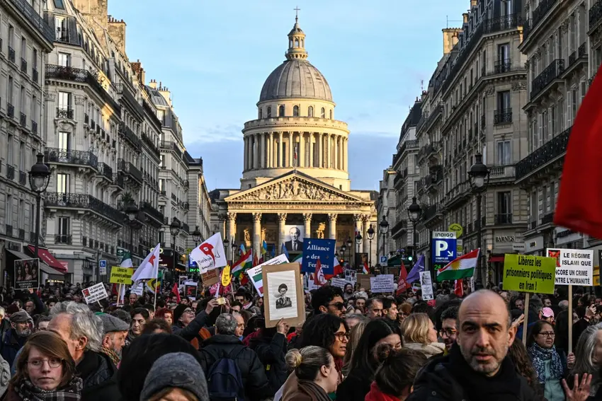 Thousands march in France to back Iranian protesters