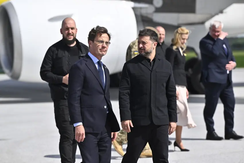 Ukrainian President lands in Sweden to discuss Gripen fighter jet deal